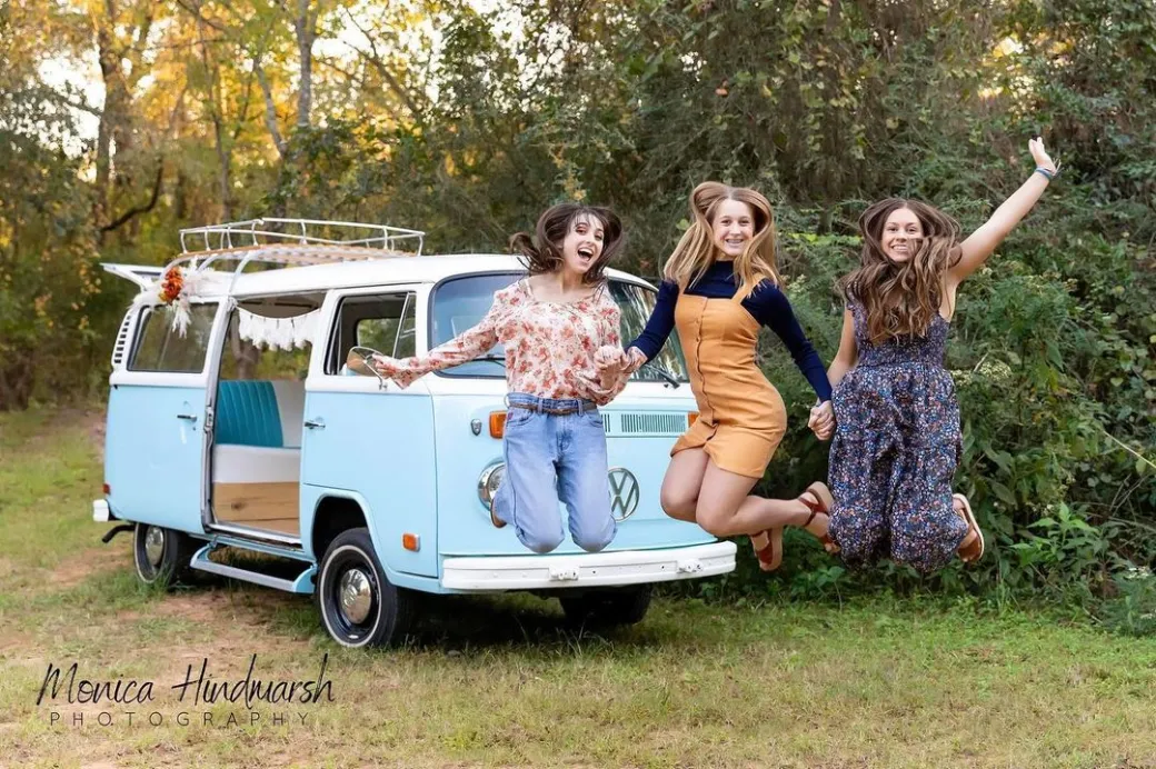 Meet Birdie the Bus | Feeling Groovy Photo Bus in Houston Meet Birdie the Bus | Feeling Groovy Photo Bus in Houston